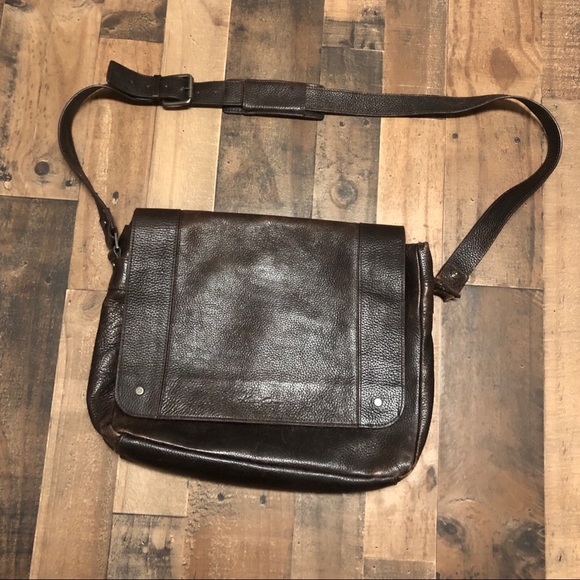 Kenneth Cole | Bags | Kenneth Cole Brown Leather Mens Messenger Bag ...